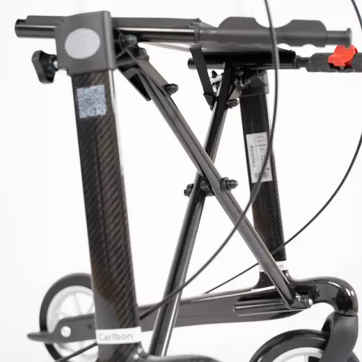 Der SMINA Carbon Rollator - Carlbon | SMINA
